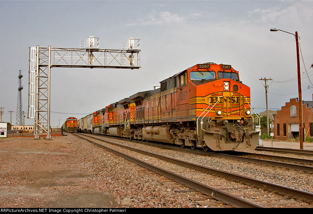 BNSF 5267